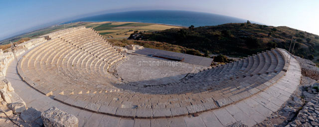 The Amphitheater at Salamis[01808023103]の写真素材・イラスト素材｜アマナイメージズ