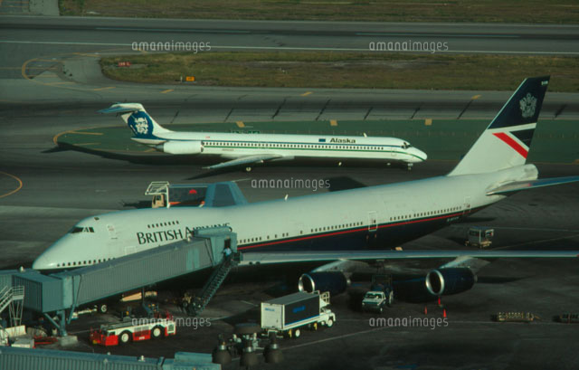ボーイング747とMDCDC－9[01809017374]の写真素材・イラスト素材｜アマナイメージズ