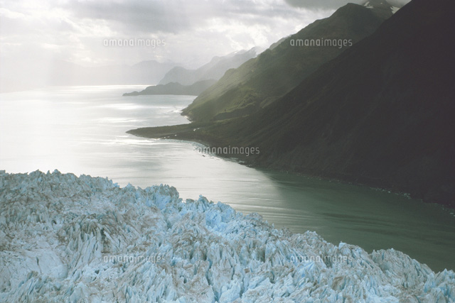 Hubbell Glacier at Russell Fjord[02314000024]の写真素材・イラスト素材｜アマナイメージズ