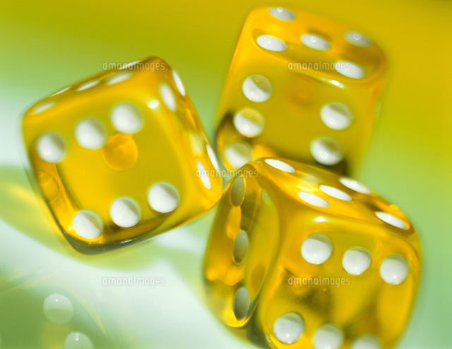 Yellow cubes[05004012062]の写真素材・イラスト素材｜アマナイメージズ