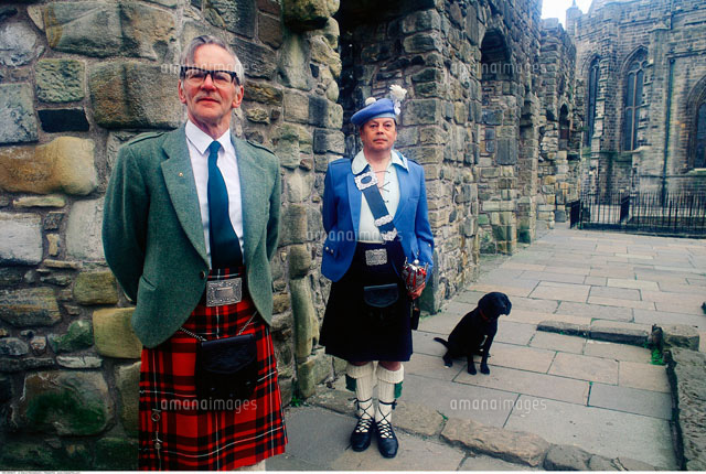 Portrait of Men in Clan Tartans Stirling[20025074032]の写真素材・イラスト素材｜アマナイメージズ