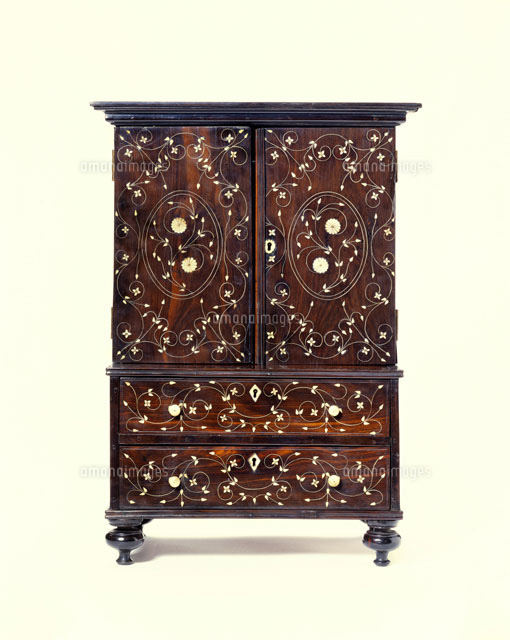 Miniature wardrobe. Monghyr, India, late 19th century[20048001522]の写真素材 ...