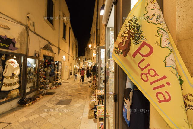 Handmade souvenirs and crafts in an alley of the old town, Otranto ...