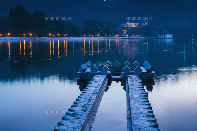 Kandy Lake and the Temple of the Sacred Tooth Relic (Sri Dalada ...