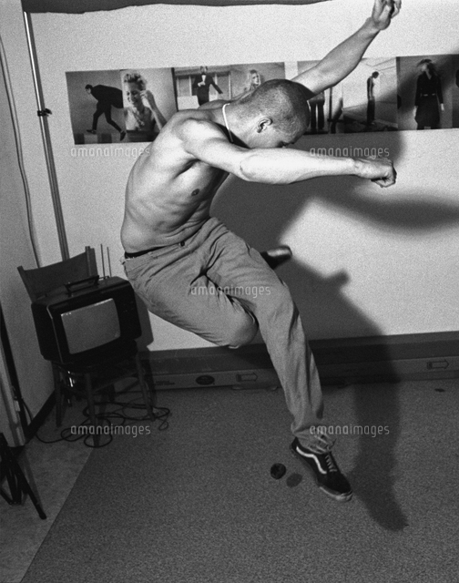 jump-1_C.tif[20075003859]の写真素材・イラスト素材｜アマナイメージズ