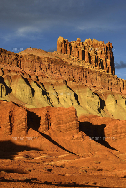 Last daylight at The Castle Rock, sunset after a[20080010899]の写真素材・イラスト ...