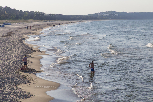 The beach at Gohren, Monchgut, Rugen[20085012581]の写真素材・イラスト素材｜アマナイメージズ