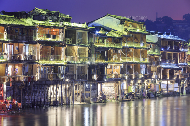 China, Hunan province, Fenghuang, riverside houses[20088017698]の写真素材 ...