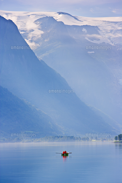 Norway, Western Fjords, Nordfjord, people in rowing boat[20088062036]の ...
