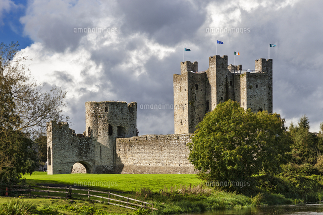 The Barbican Gate, external battlements and Keep of Trim Castle, the ...