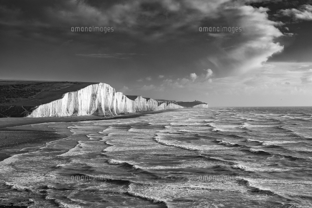 A stormy sea, Seven sisters, East Sussex, England[20088112984]の写真素材 ...