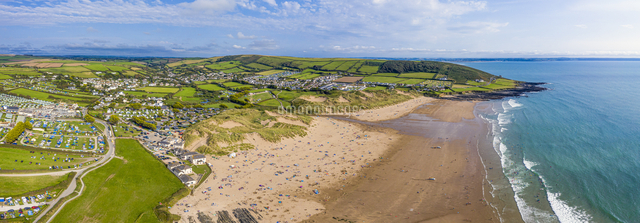 Croyde beach, Croyde, North Devon, England[20088125045]の写真素材・イラスト素材｜アマナ ...