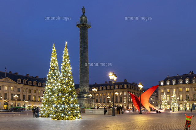 France, Paris, Place de Vendome at Christmas[20088156760]の写真素材・イラスト素材 ...
