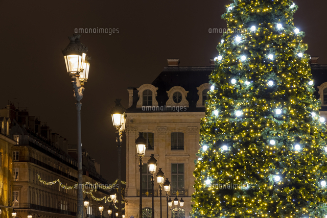 France, Paris, Place de Vendome at Christmas[20088156762]の写真素材・イラスト素材 ...