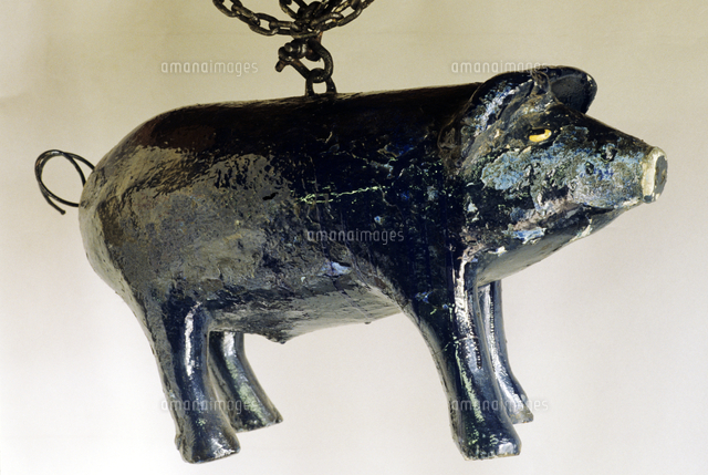 Blue Boar Inn sign[22040091471]の写真素材・イラスト素材｜アマナイメージズ