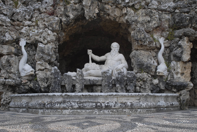 Statue of the river god inside Poet's Cascade[22040105497]の写真素材・イラスト素材 ...