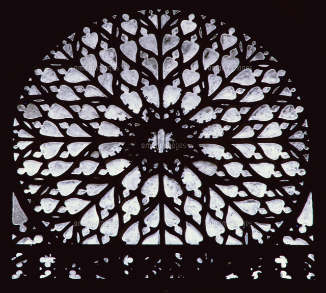 West rose window[22040153252]の写真素材・イラスト素材｜アマナイメージズ