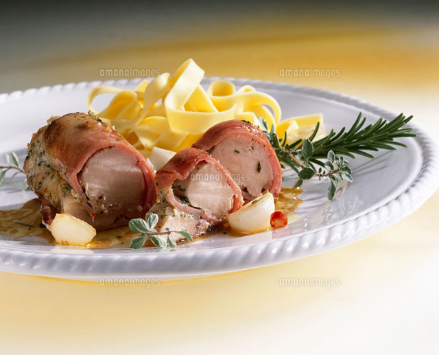 ham wrapped rabbit fillet and pasta[22199025119]の写真素材・イラスト素材｜アマナイメージズ