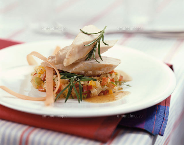 Rabbit fillet on peppers[22199032585]の写真素材・イラスト素材｜アマナイメージズ