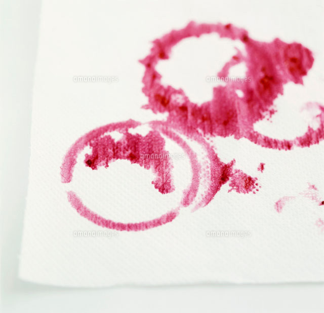 Fruit pudding stains on paper towel[22199045224]の写真素材・イラスト素材｜アマナイメージズ