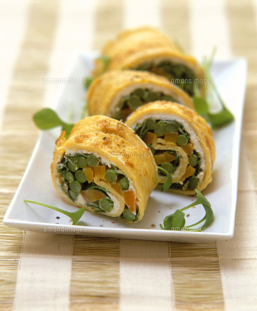 Omelette roulade with asparagus and carrot filling[22199051038]の写真素材 ...