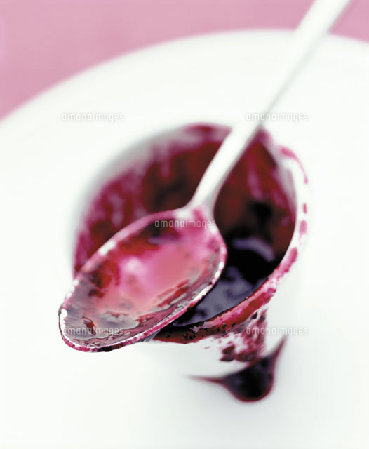 A spoon with red jam[22199053632]の写真素材・イラスト素材｜アマナイメージズ