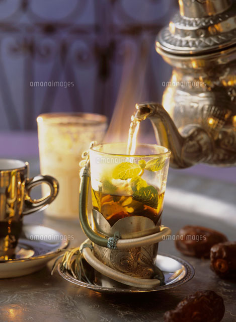 North African spiced tea[22199060841]の写真素材・イラスト素材｜アマナイメージズ