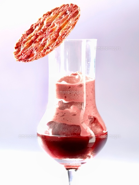 Variations on beetroot: jelly, emulsion and chips[22199070170]の写真素材 ...