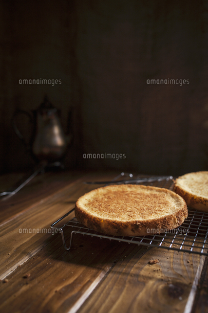 Layers of Rosemary Corn Cake on a Cooling Rack[22199078642]の写真素材・イラスト素材 ...