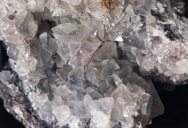 octahedral crystal senarmontite[22907002052]の写真素材・イラスト素材｜アマナイメージズ
