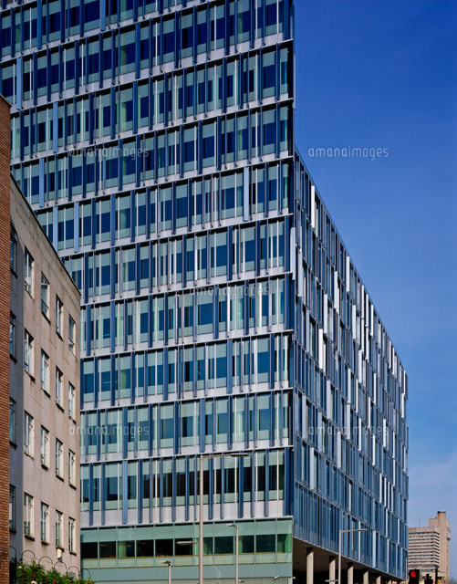 Bankside of Southwark Stree[25937001744]の写真素材・イラスト素材｜アマナイメージズ