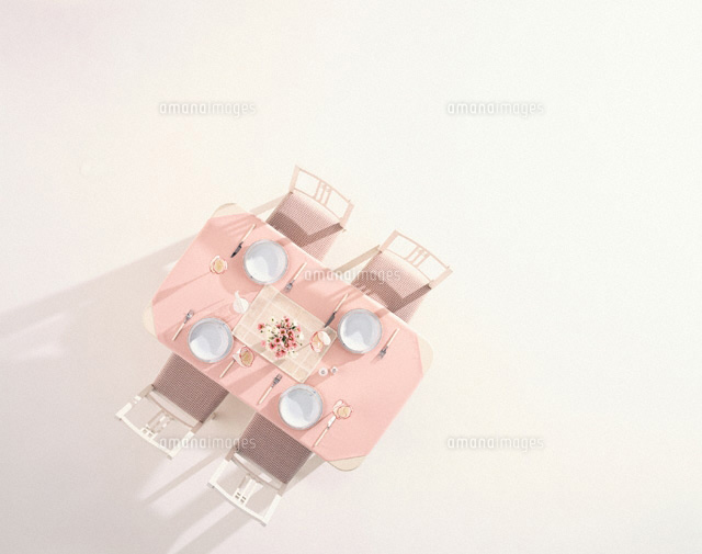 上から見たダイニング[02022028210]の写真素材・イラスト素材｜アマナイメージズ