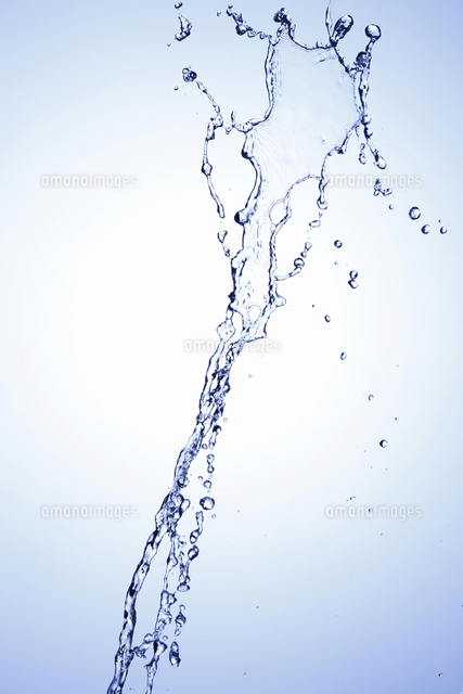 水しぶき[10131075570]の写真素材・イラスト素材｜アマナイメージズ