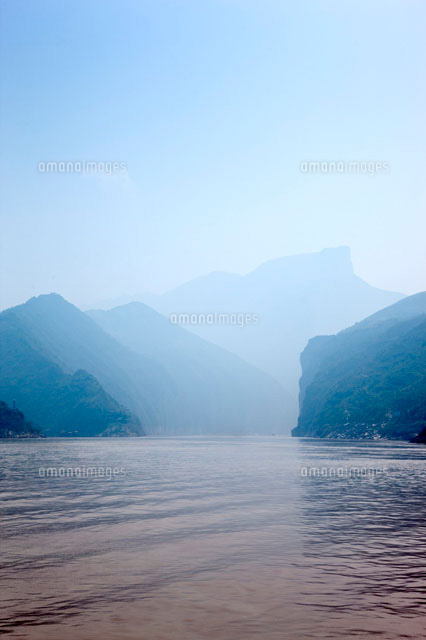 Three Gorges，Qutang Gorge，Kui Gate[11010043563]の写真素材・イラスト素材｜アマナイメージズ