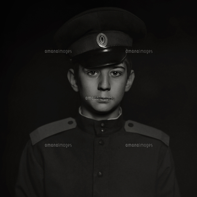 Cossack soldier boy wearing uniform[11018086822]の写真素材・イラスト素材｜アマナイメージズ