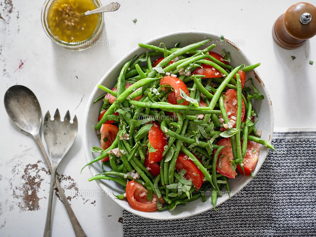 String Bean and Tomato Salad[11047064806]の写真素材・イラスト素材｜アマナイメージズ