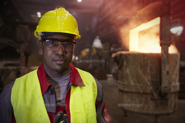 Portrait serious, confident steelworker in steel mill[11086037847]の写真素材 ...