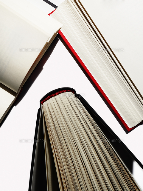 Studio shot of hardcover books on white background[11090001257]の写真素材 ...