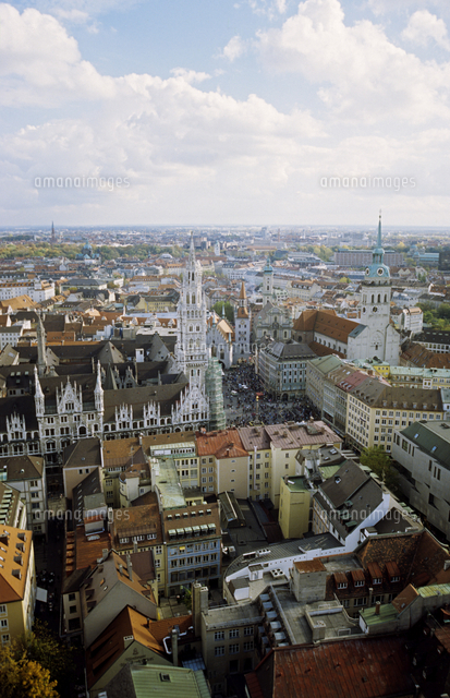 View over Munich, Bavaria, Germany[11094009419]の写真素材・イラスト素材｜アマナイメージズ