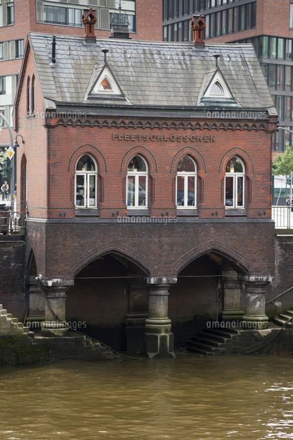Fleetschlosschen building, Speicherstadt warehouse[11102005798]の写真素材 ...