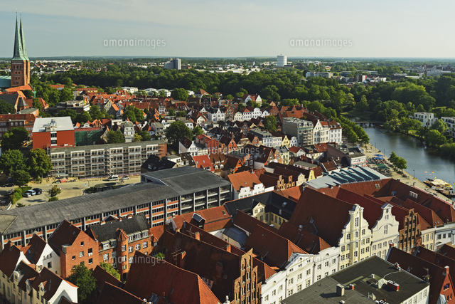 Aerial view of Lubeck, Schleswig-Holstein[11104016268]の写真素材・イラスト素材｜アマナイメージズ