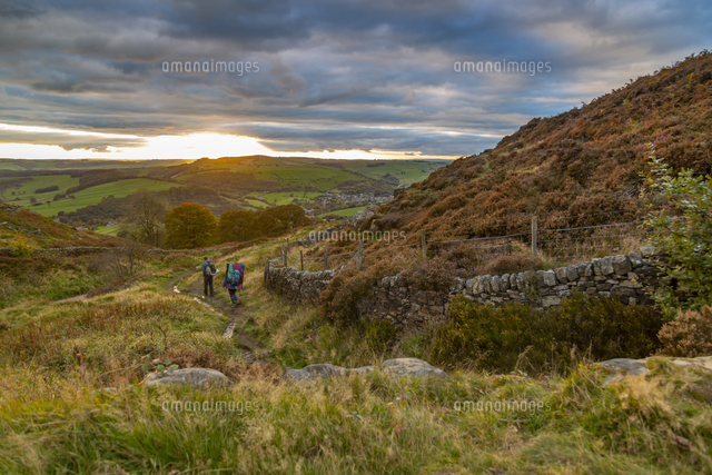 View of sunset from Baslow Edge, Derbyshire Peak District, Derbyshire ...