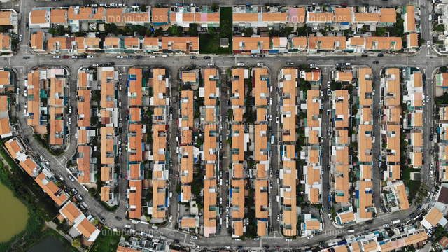 Aerial View Of Buildings In City[11115082573]の写真素材・イラスト素材｜アマナイメージズ