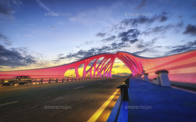 The coral-shaped bridge;Qingdao;China[11116014733]の写真素材・イラスト素材｜アマナイメージズ