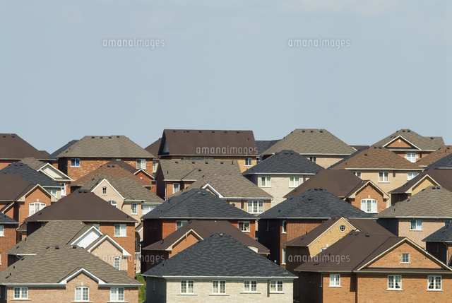 Subdivision rooftops in Newmarket, Ontario, Canada.[11118003043]の写真素材 ...