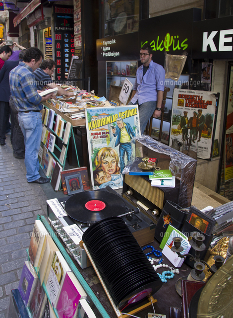 Curio and antique shops, Istanbul, Turkey[11118028442]の写真素材・イラスト素材｜アマナイメージズ
